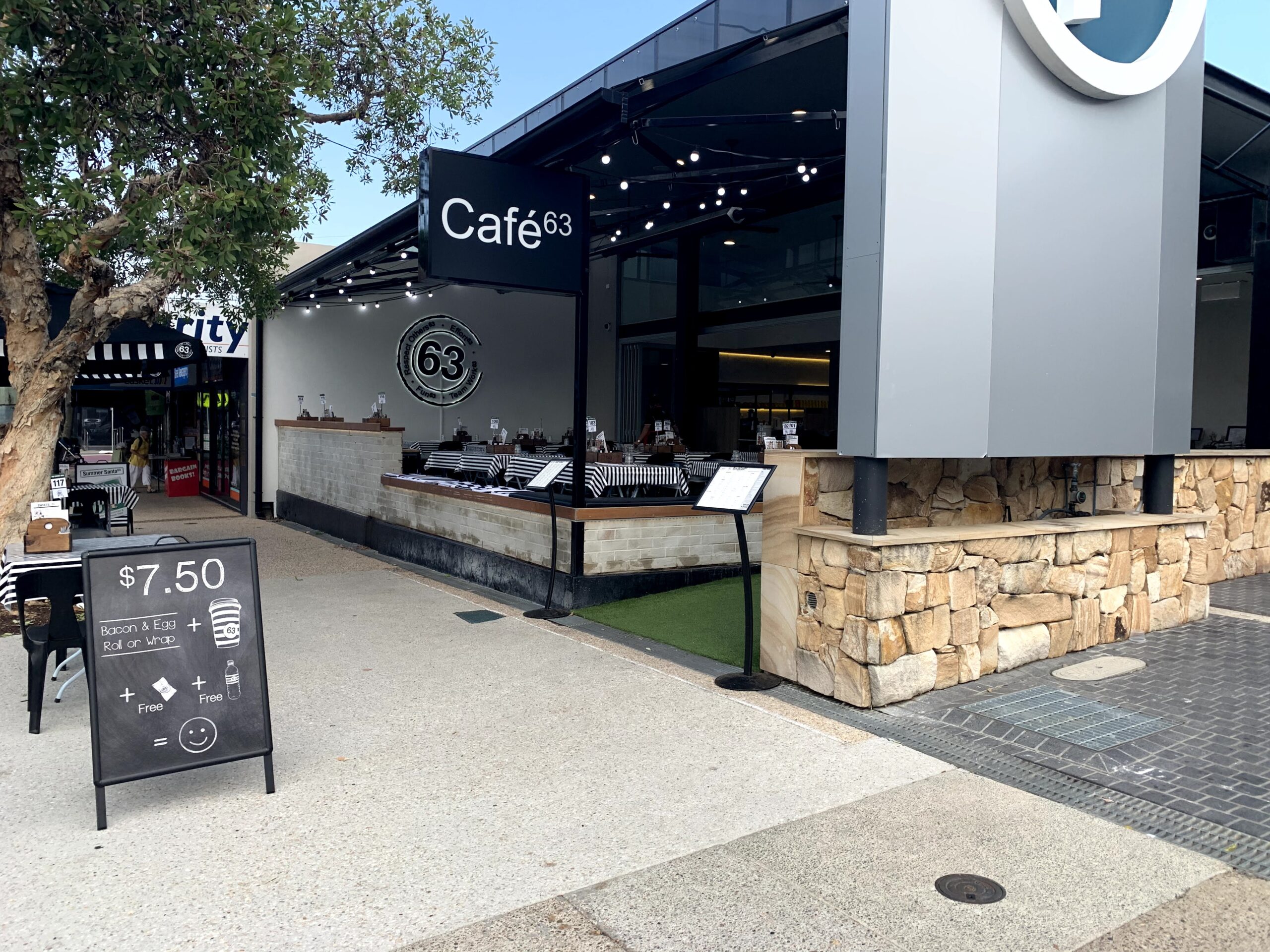 Cafe 63 | Dog Friendly Cafe in Bulimba - PetCloud